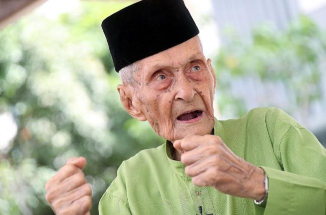 At 98, he is Singapore's oldest surviving retired cop | C3A